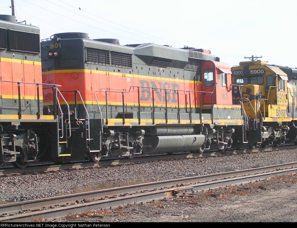 BNSF 2401